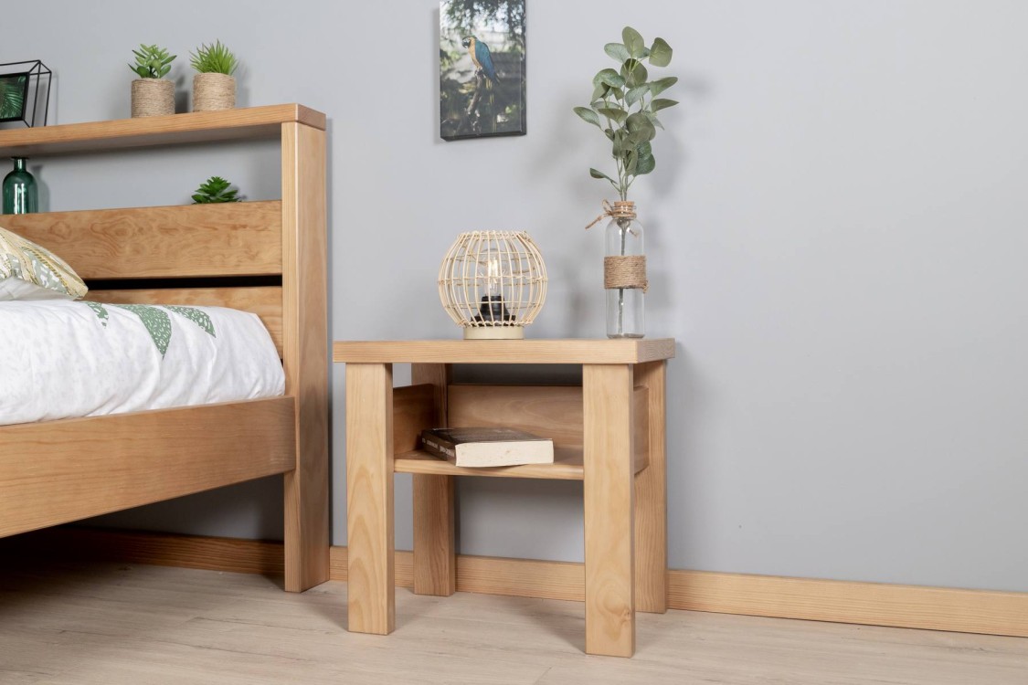 Table de chevet minimaliste en bois massif LÉOPOLD